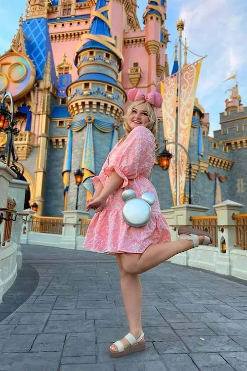 40+ Trendy Disney Outfits for Spring, Summer, Fall and Winter - Girl ...