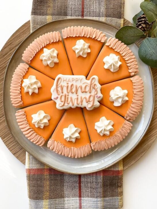 40+ Trendy Friendsgiving Ideas: How To Host A Fun Friendsgiving Party ...