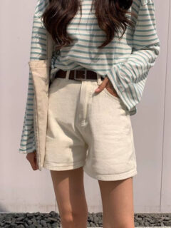 30+ Chic Beige Shorts Outfit Ideas For Women: What To Wear With Beige ...