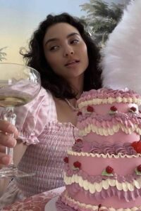 40+ Stylish Birthday Outfits for Women for a Glam Celebration - Girl ...