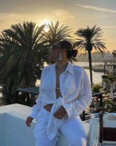 50+ Chic Beach Outfits For Summer 2023 For Your Next Stylish Beach ...
