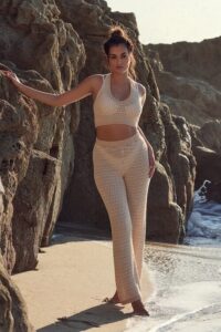 50+ Chic Beach Outfits For Summer For Your Next Stylish Beach Getaway ...