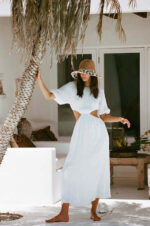 50+ Chic Beach Outfits For Summer For Your Next Stylish Beach Getaway ...