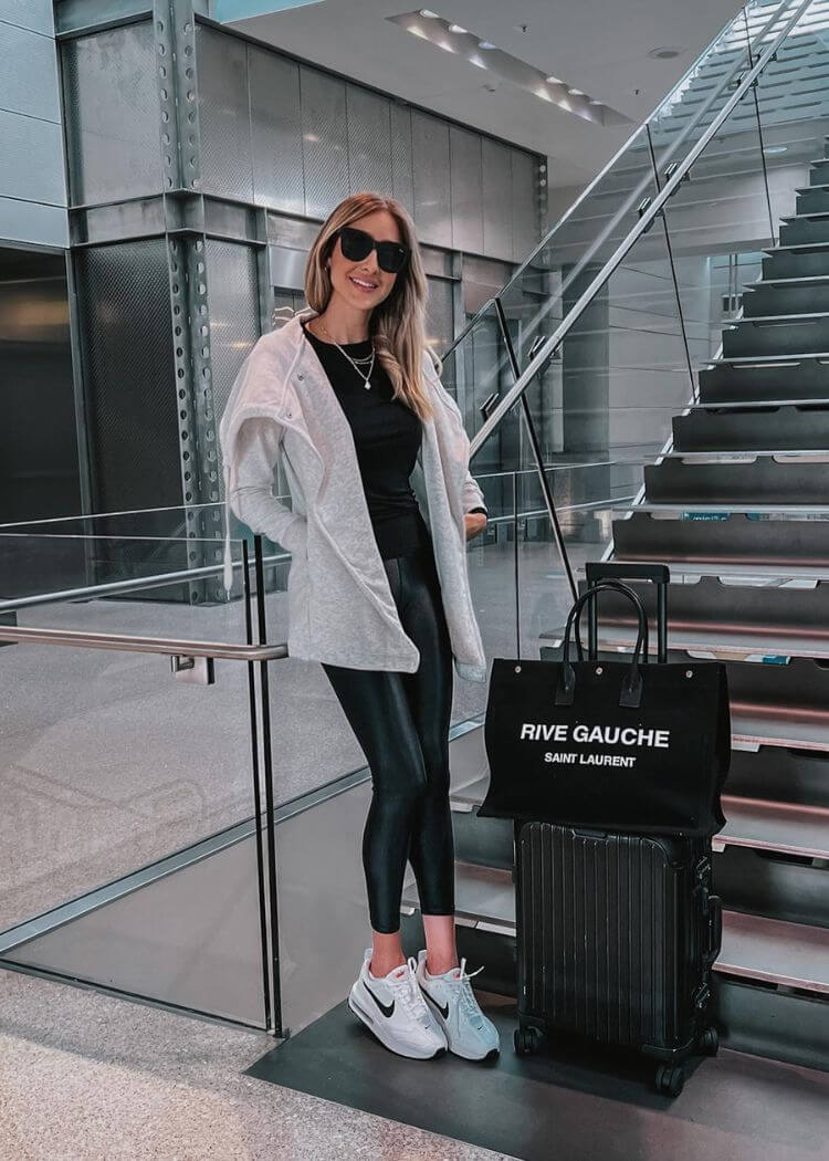 45 Chic Travel Outfits To Stay Comfy And Stylish 2024 Best Travel