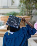 70+ Aesthetic & Creative Graduation Photoshoot Ideas For Girls: Best ...