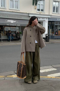 30+ Modern Chic Earthy Outfits to Embrace the Neutral Granola Trend ...