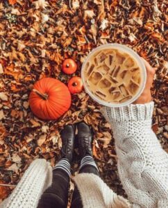 70+ Creative October Photoshoot Ideas For Instagrammers And Fall ...