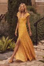 What Color Shoes To Wear With A Yellow Dress: 20+ Best Options & Outfit ...