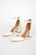 What Shoes To Wear To Graduation: 18+ Best Graduation Shoes To Choose ...