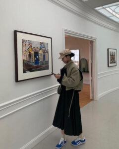What To Wear To Museum And Art Gallery: 50+ Stylish Museum Outfits For ...