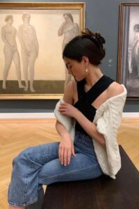 What To Wear To Museum And Art Gallery: 50+ Stylish Museum Outfits For ...