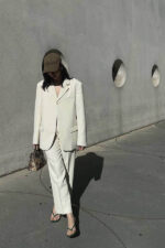 What To Wear To Museum And Art Gallery: 50+ Stylish Museum Outfits For ...