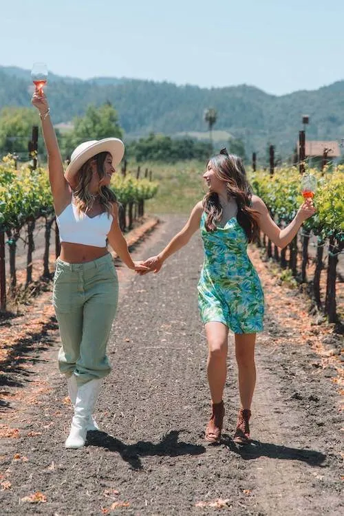 30+ Stylish Winery Outfit Ideas for Spring Summer for a Day of Wine ...